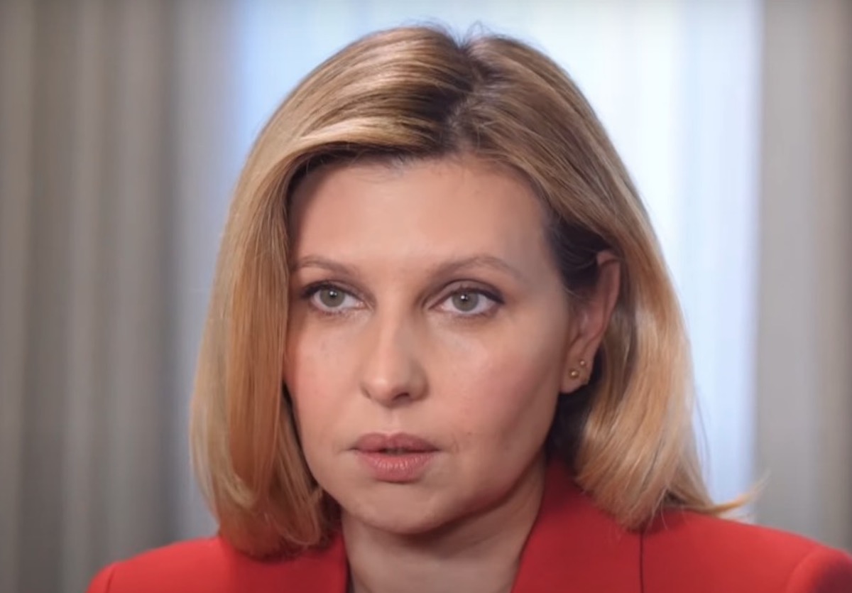 Перша леді України Олена Зеленська захопила новим стильним образом