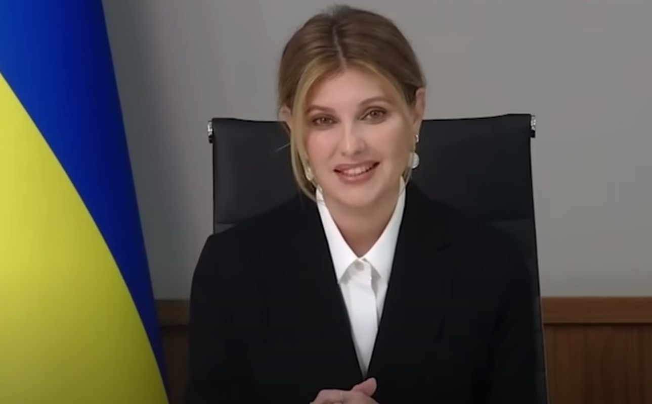 Перша леді України Олена Зеленська захопила стильним та елегантним образом